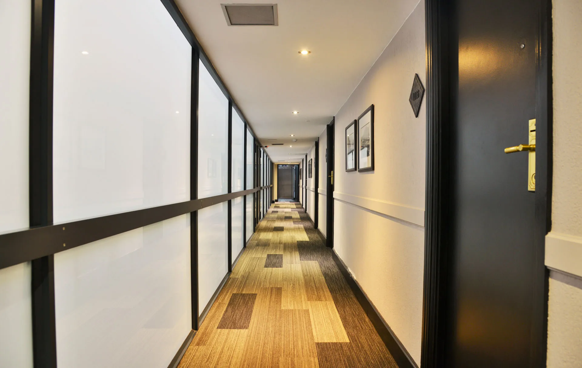 The Capetonian is a hotel in Cape Town offering 4-star accommodation.