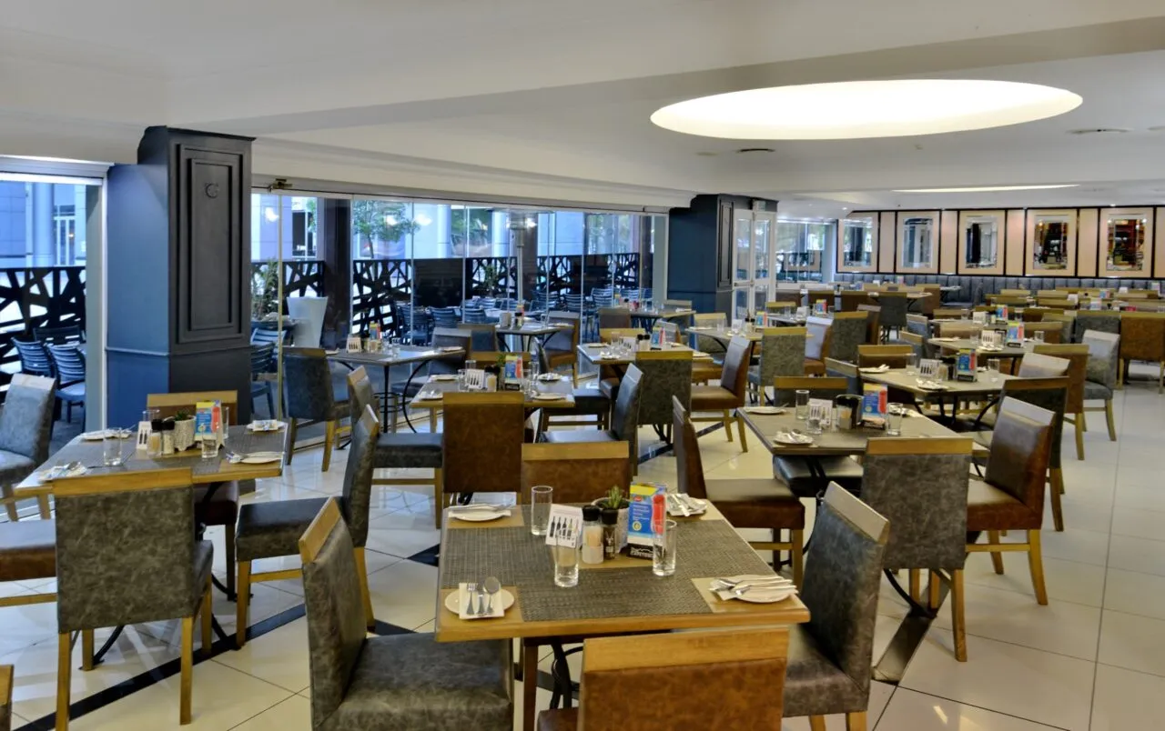 Dining - On the Square Restaurant | The Capetonian